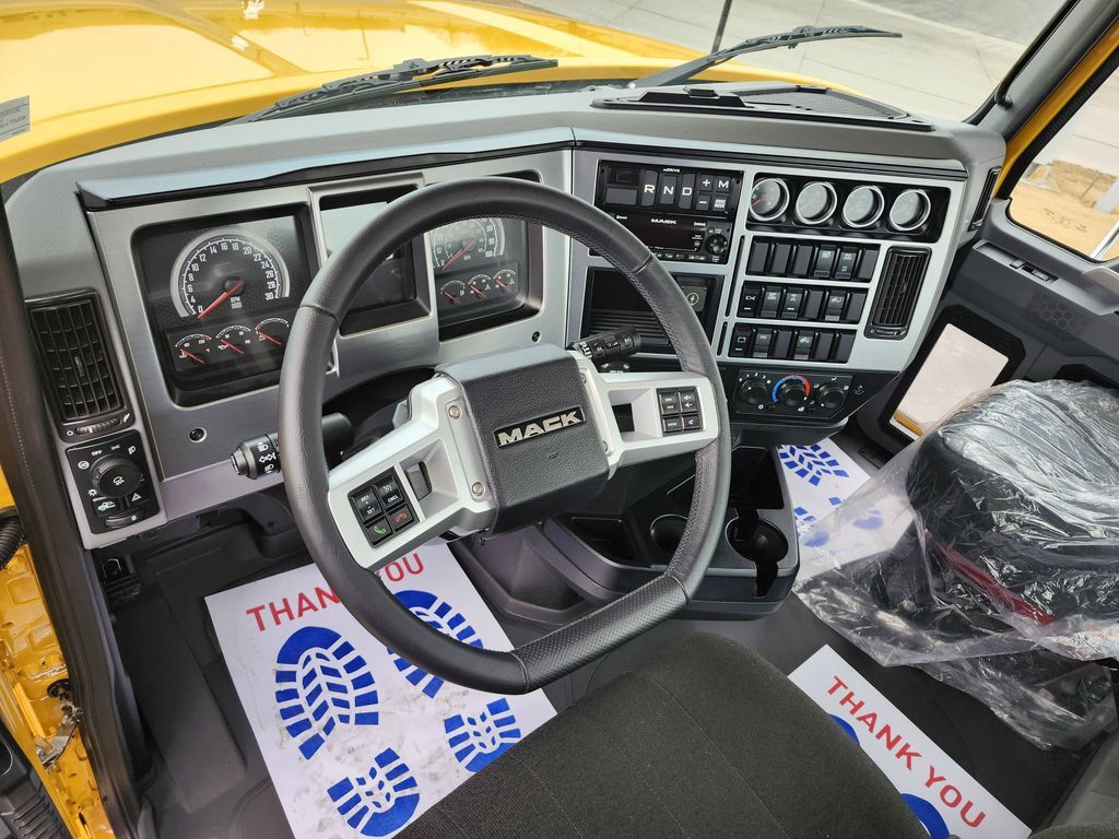 2026 MACK PI64T DC